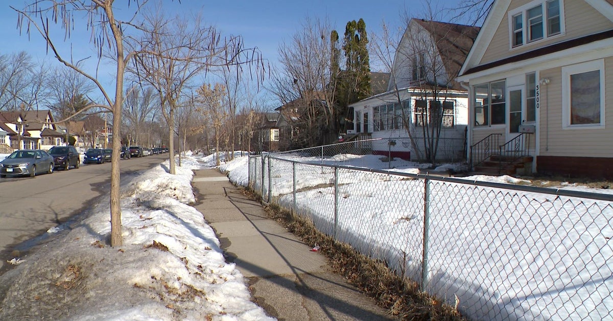 Jeremiah Black, 42, fatally shot while working on vehicle in north ...