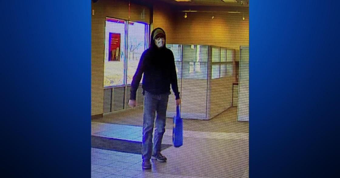 Arapahoe County deputies searching for bank robbery suspect - CBS Colorado