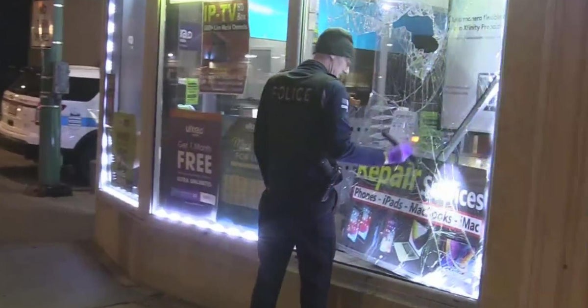 Police investigating burglary at West Ridge store - CBS Chicago Police investigating burglary at West Ridge store - CBS Chicago