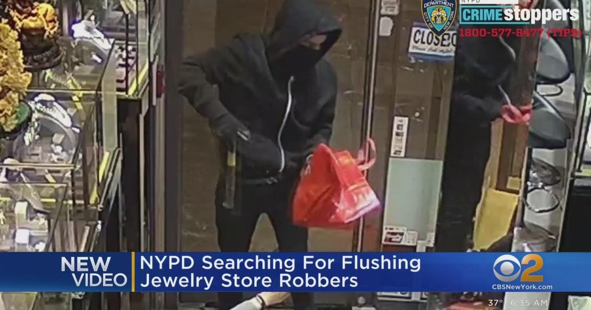 Violent jewelry store robbery caught on camera - CBS New York