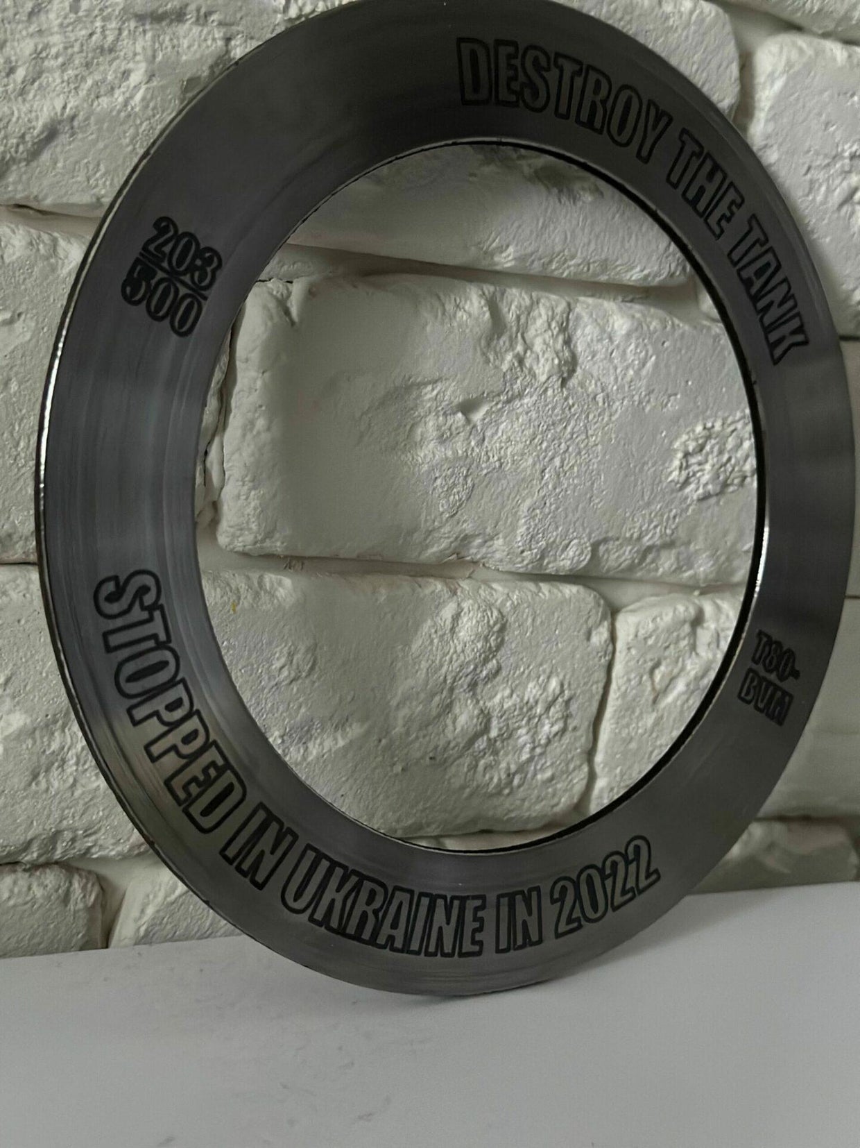 Chicago organization helps Ukraine by selling Russian tank rings - CBS ...