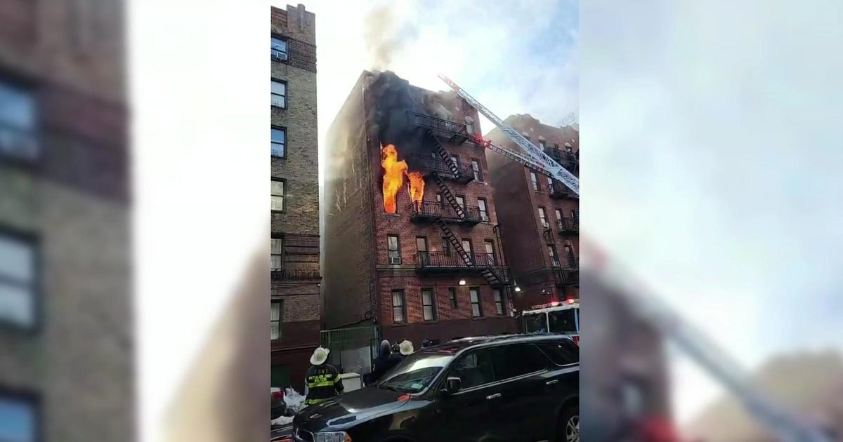 5 hurt, including 2 firefighters, in Bronx apartment building fire ...