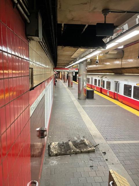 Piece of ceiling falls onto platform at Harvard Square MBTA station ...