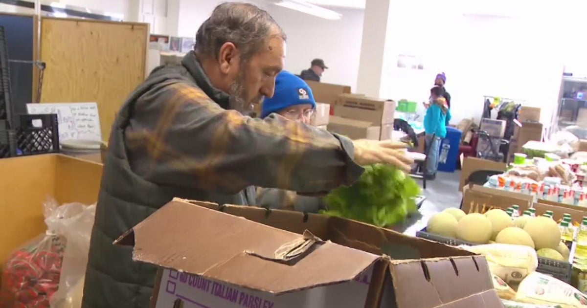 Food shelves brace for increased demand after end of E-SNAP - CBS Minnesota