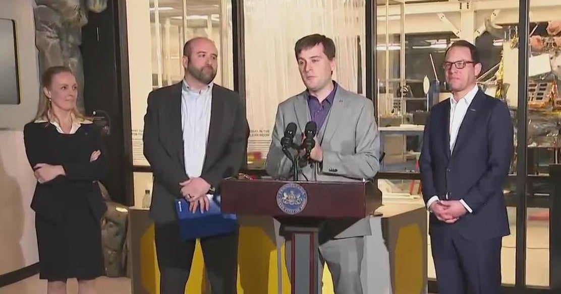 Gov. Shapiro visits Astrobotic to tout innovation in Pennsylvania - CBS ...