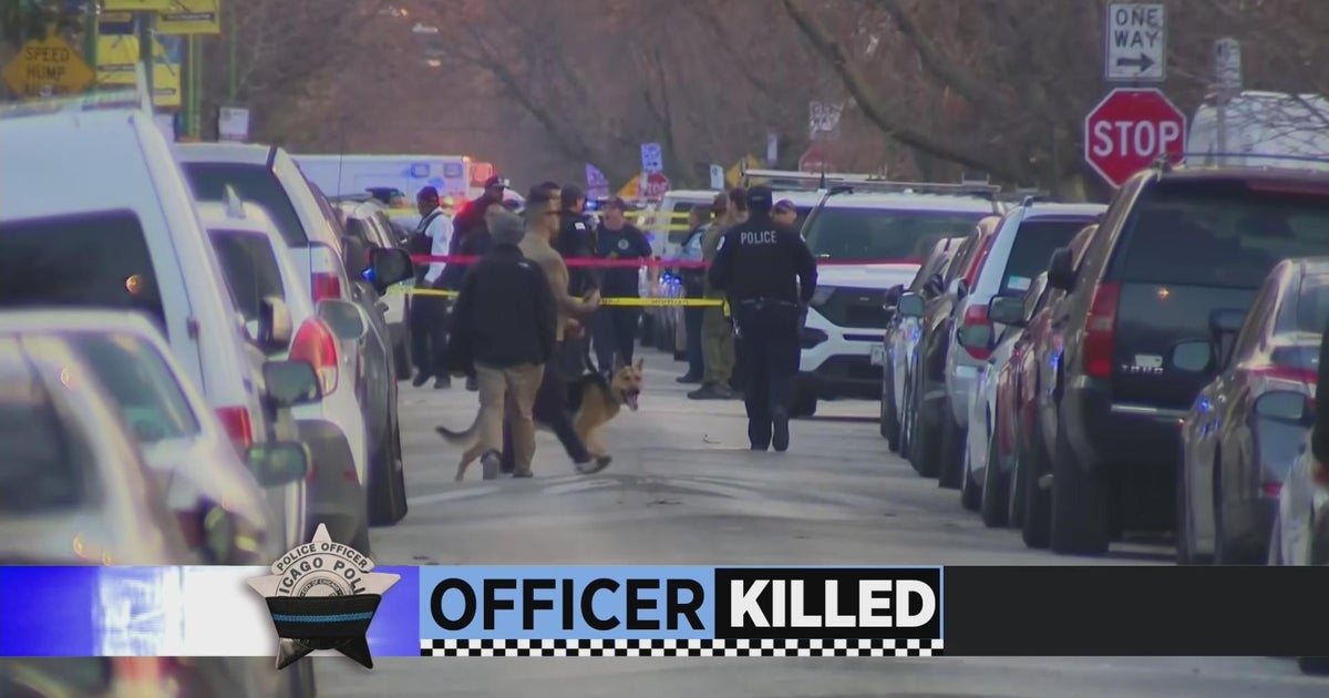 Suspect in shooting that killed Chicago Police officer was 18-year-old ...