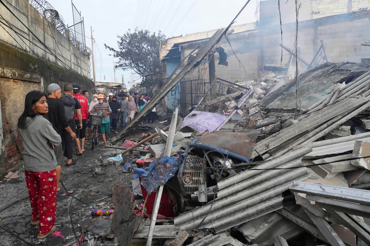 Indonesia fuel depot fire kills 18; more than a dozen missing - CBS News