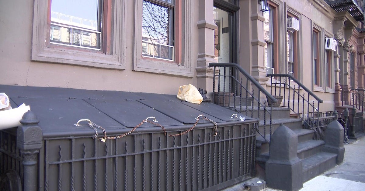 Upper West Side residents have mixed feelings on new Safe Haven - CBS ...