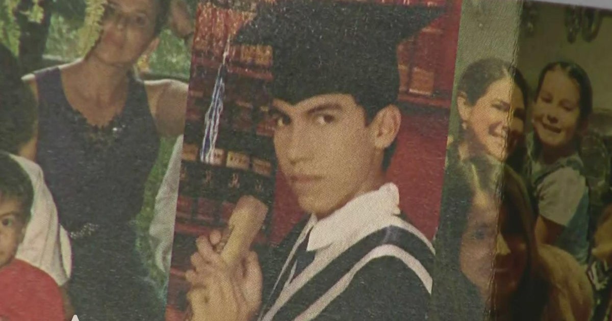 Family remembers Chicago Police Officer Andrés Vásquez Lasso - CBS Chicago