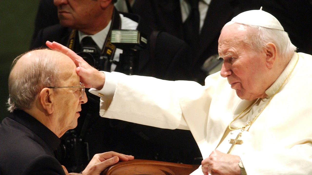 Pope John Paul II news - Today’s latest updates - CBS News