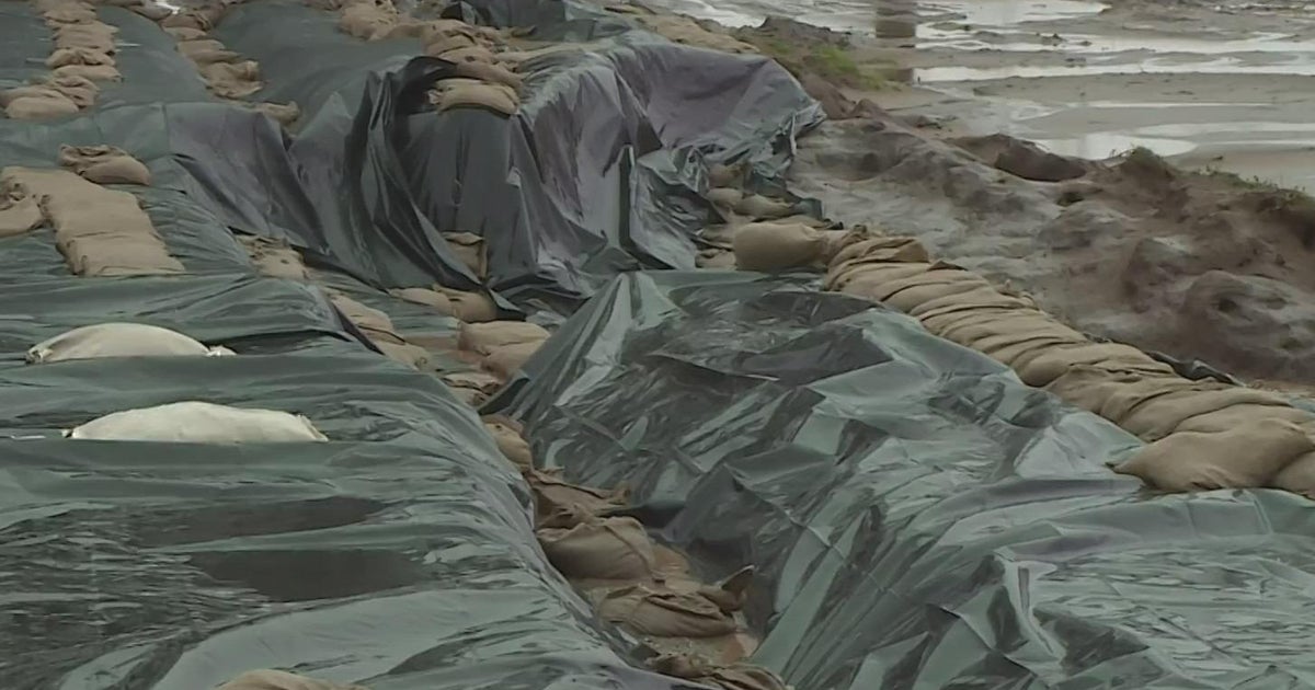 Levee left unrepaired on Sacramento County land worries farmer - CBS ...