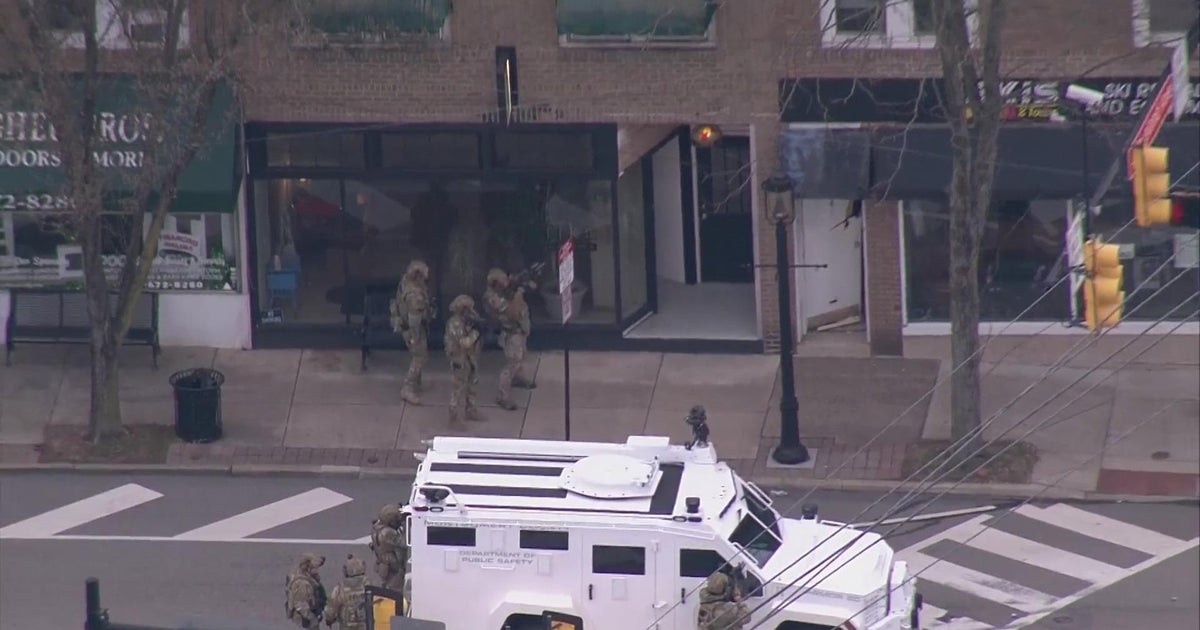 Hatboro man in custody, pointed gun at drivers, police say - CBS ...