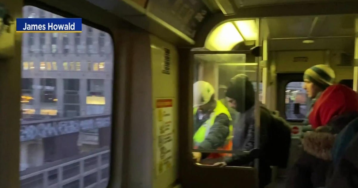 CTA says ground fault is to blame for stalling train - CBS Chicago