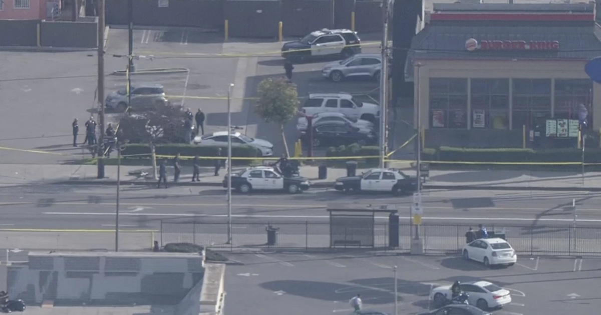 LAPD investigates deadly shooting in South LA, two suspects at large ...