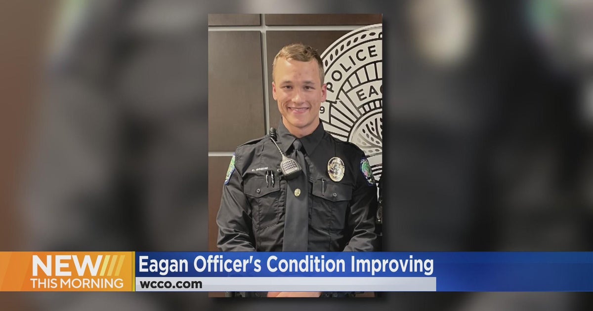 Eagan police officer hurt in squad crash upgraded to serious condition - CBS Minnesota