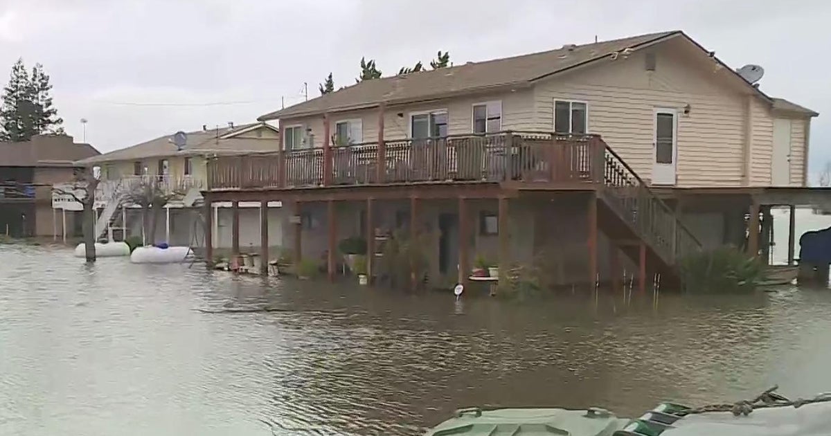 Water from San Joaquin River floods homes in Manteca - CBS Sacramento
