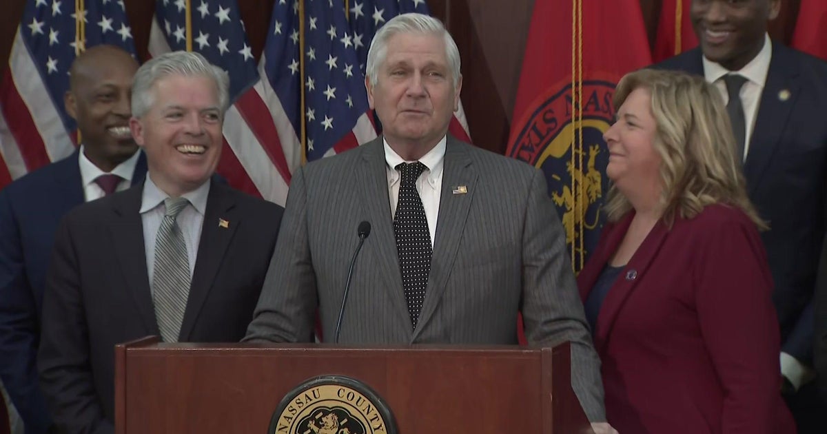 Long Island rolling out Blue Alert system to help catch suspects ...