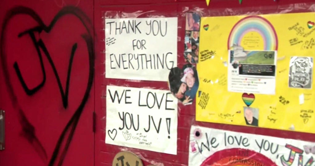 Friends, family and fans grieve death of Jeffrey 'JV' Vandergrift - CBS ...