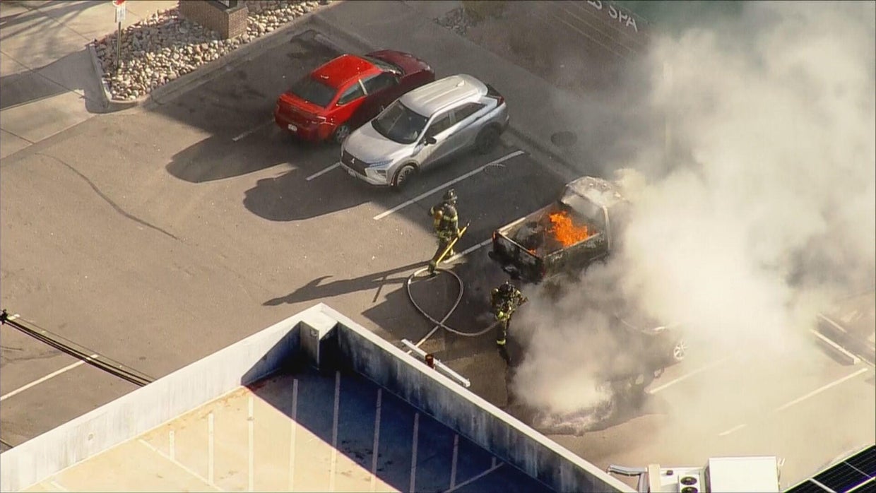 Thick black smoke rises from truck fire in downtown Denver - CBS Colorado