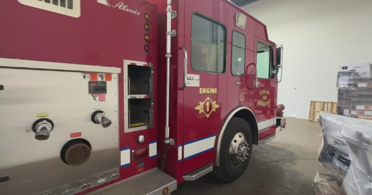 Sterling to send fire engine, medical supplies to Ukraine - CBS Chicago