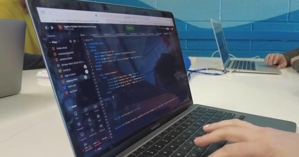 Mineola High School offers cybersecurity elective courses, first in New ...