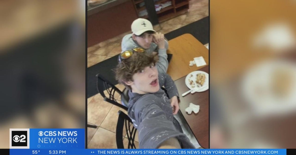 NJ high school students killed in crash over spring break - CBS New York