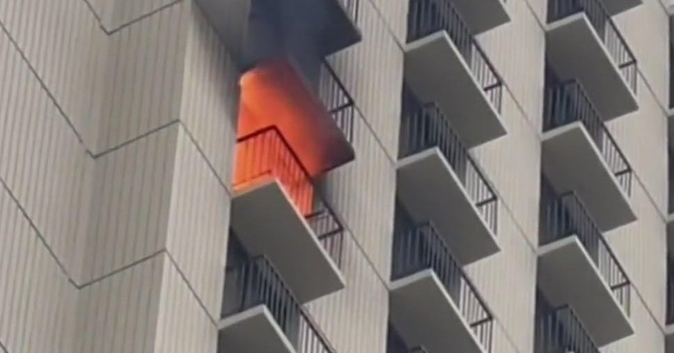 High-rise fire in Gold Coast leaves 2 firefighters hurt, 1 critically ...