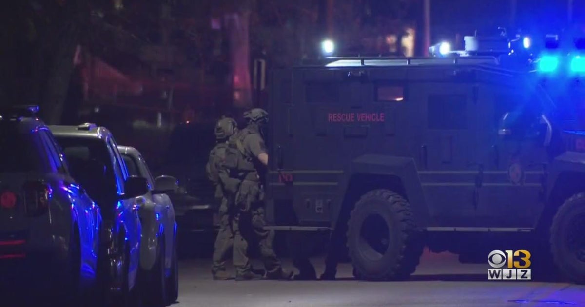 Armed robbery turns into barricade situation in Dundalk, Baltimore ...