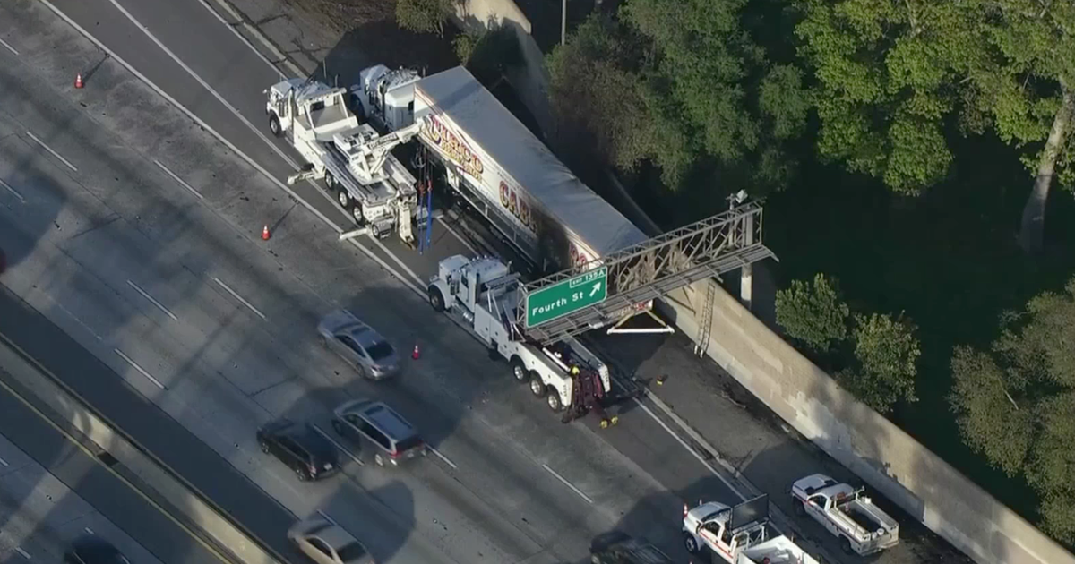 Big rig catches fire, temporarily blocking part of I-5 in Boyle Heights ...