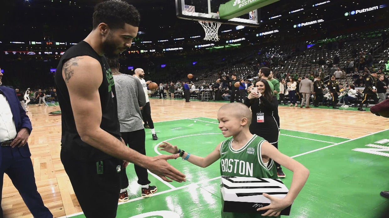 Jayson Tatum surprises boy battling cancer with new signature shoes ...