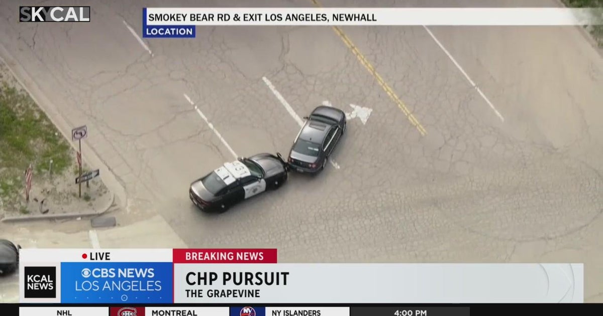 Suspect jumps out of vehicle and runs across freeway while trying to ...
