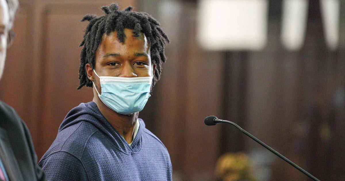 Accused Harlem smoke shop killer Messiah Nantwi arraigned - CBS New York