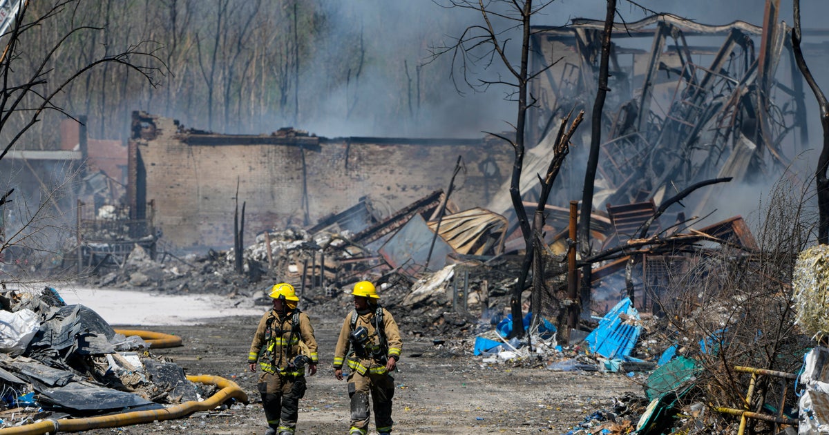 Richmond, Indiana recycling plant fire spews carcinogenic asbestos ...