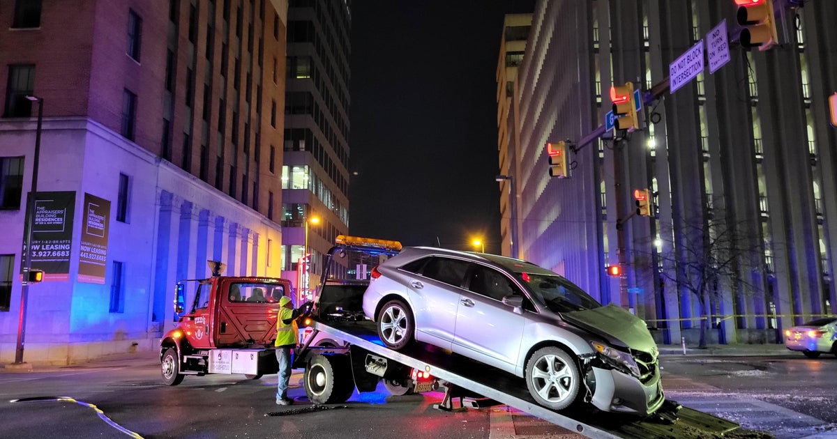 Two pedestrians on sidewalk struck, injured after cars collide in ...