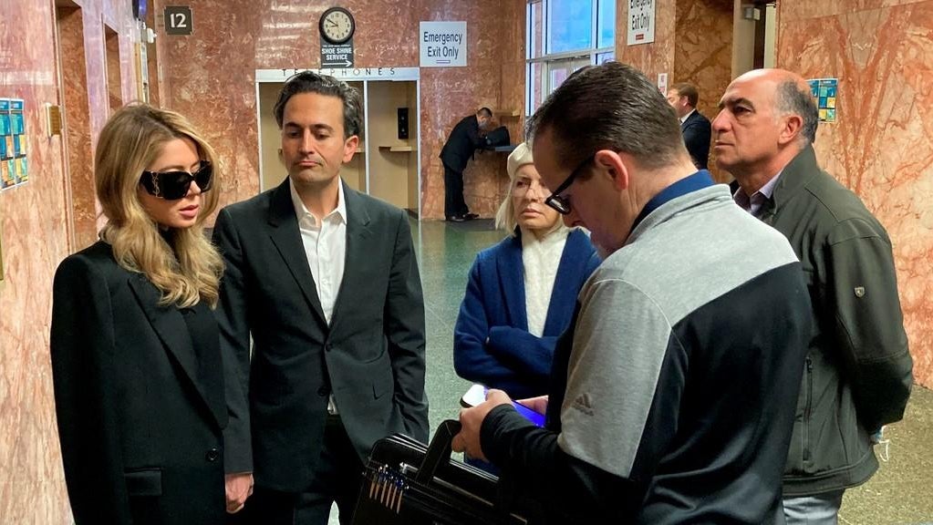 Worried text from suspect Nima Momeni's sister discovered on slain tech ...