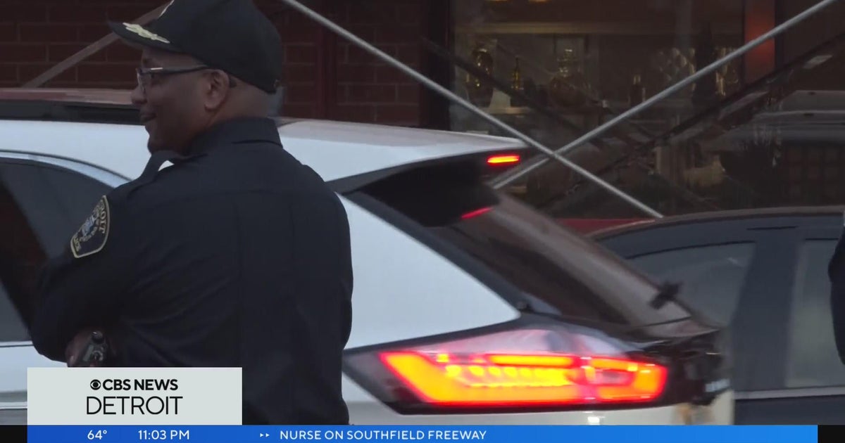Detroit police ramp up patrols in downtown ahead of warm weekend - CBS ...