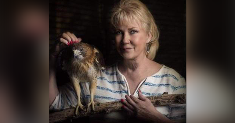 Kathy Rogers, wildlife rehabilitation center founder, dies - CBS Texas