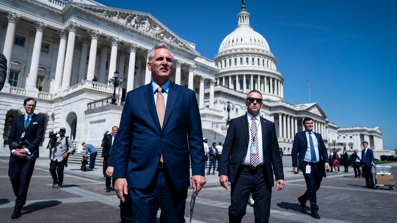 Stories About Paris - CBS News