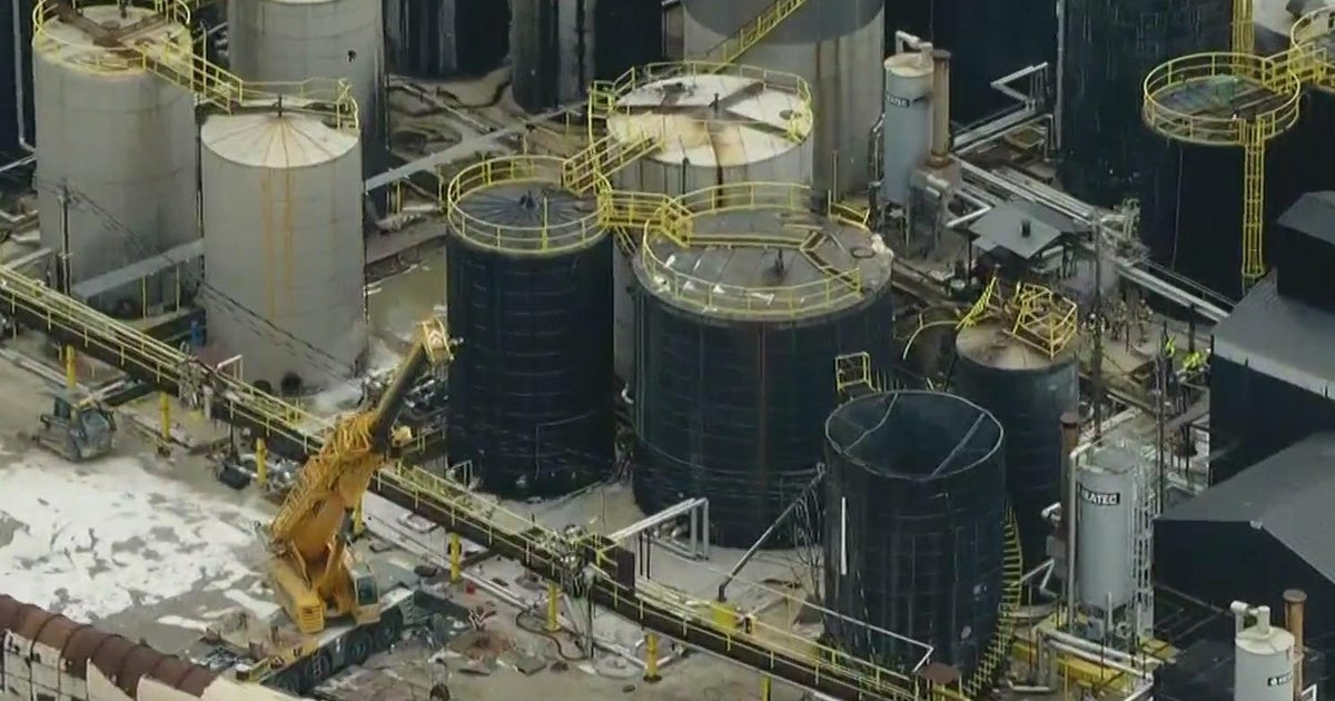 Expert calls for better data on accidents like Lemont explosion - CBS Chicago