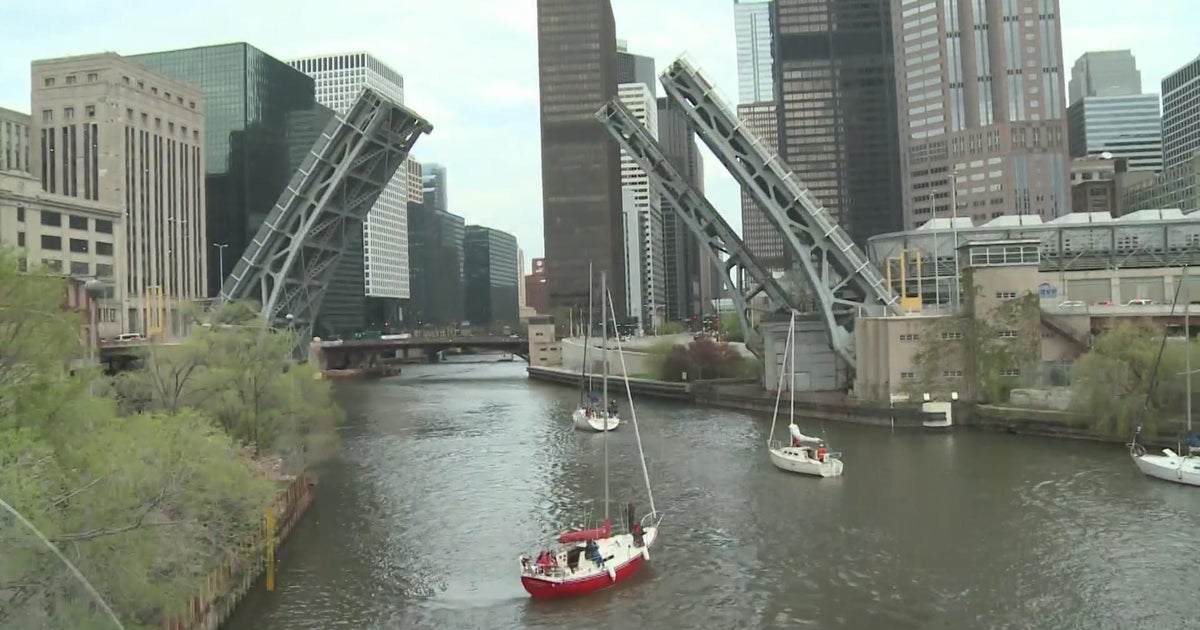 Bridge Lifts continue in downtown Chicago through June - CBS Chicago
