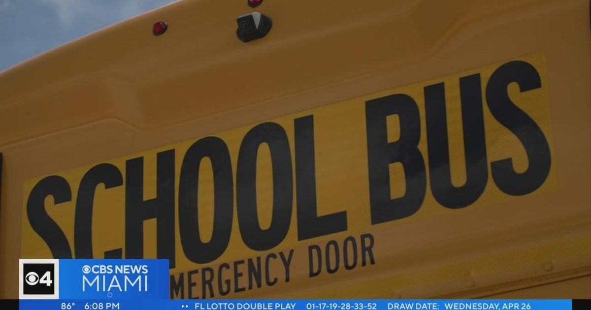 Broward public schools going "green" with new electric buses - CBS Miami