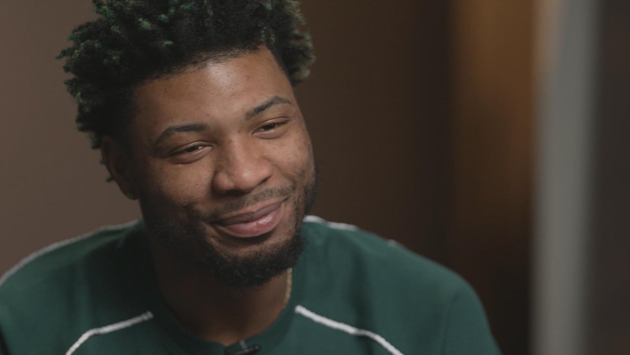 Texas man becomes unlikely Australian rules football star | 60 Minutes ...