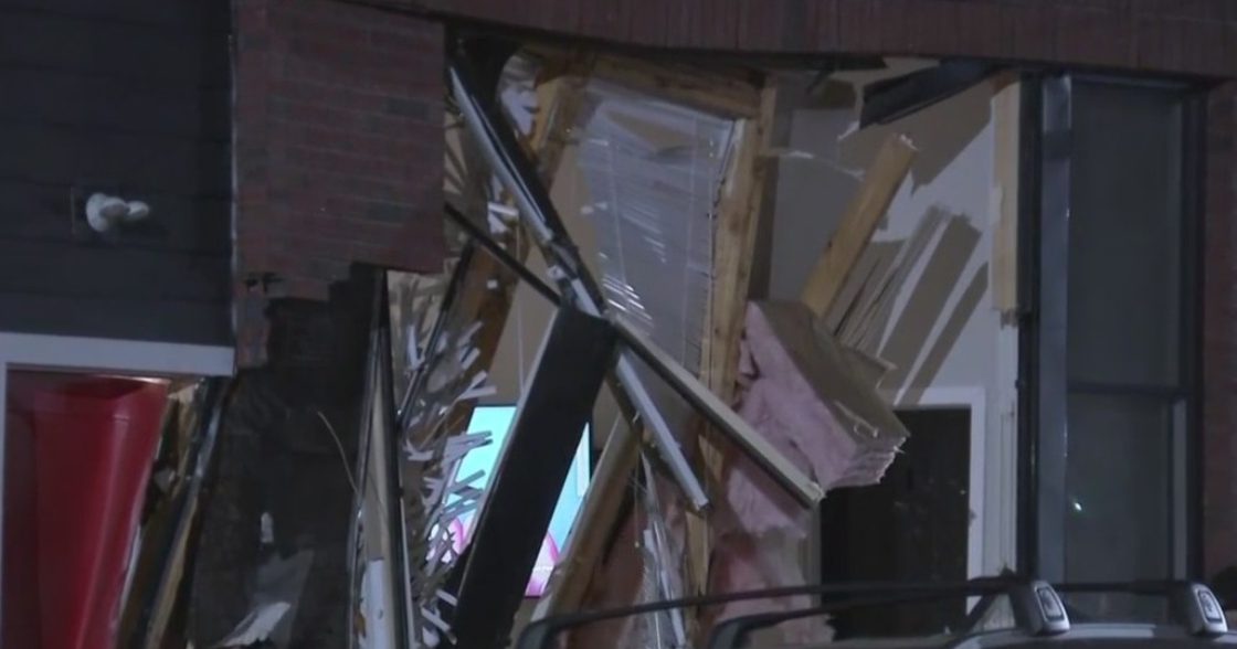 Man, woman hurt after SUV crashes into building in Strawberry Mansion ...