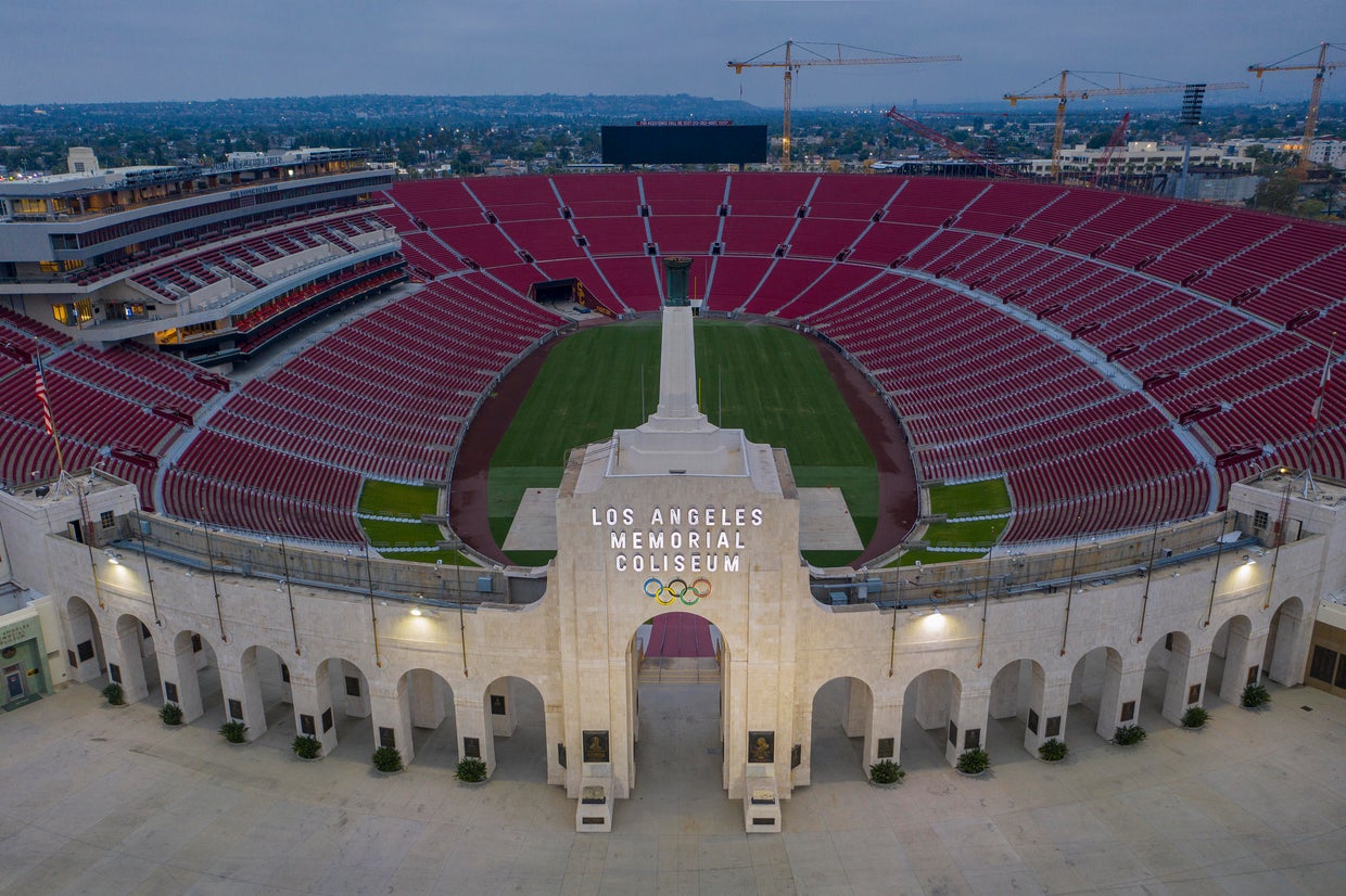 100 years ago today: The completion of the LA Memorial Coliseum - CBS ...