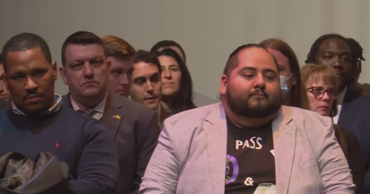 Chicago Police District Council members inaugurated - CBS Chicago