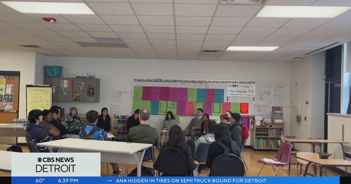 Detroit organization helping stop violence through peer mentoring - CBS ...