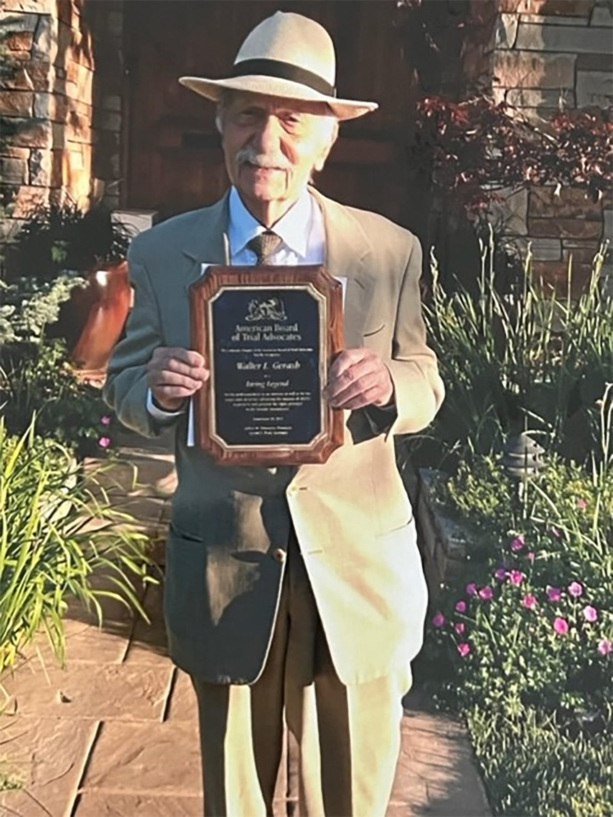 Famed Denver lawyer Walter Gerash Dies at 96 - CBS Colorado