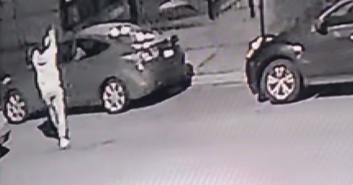 Man shines flashlight at catalytic converter thieves, gets shot at ...