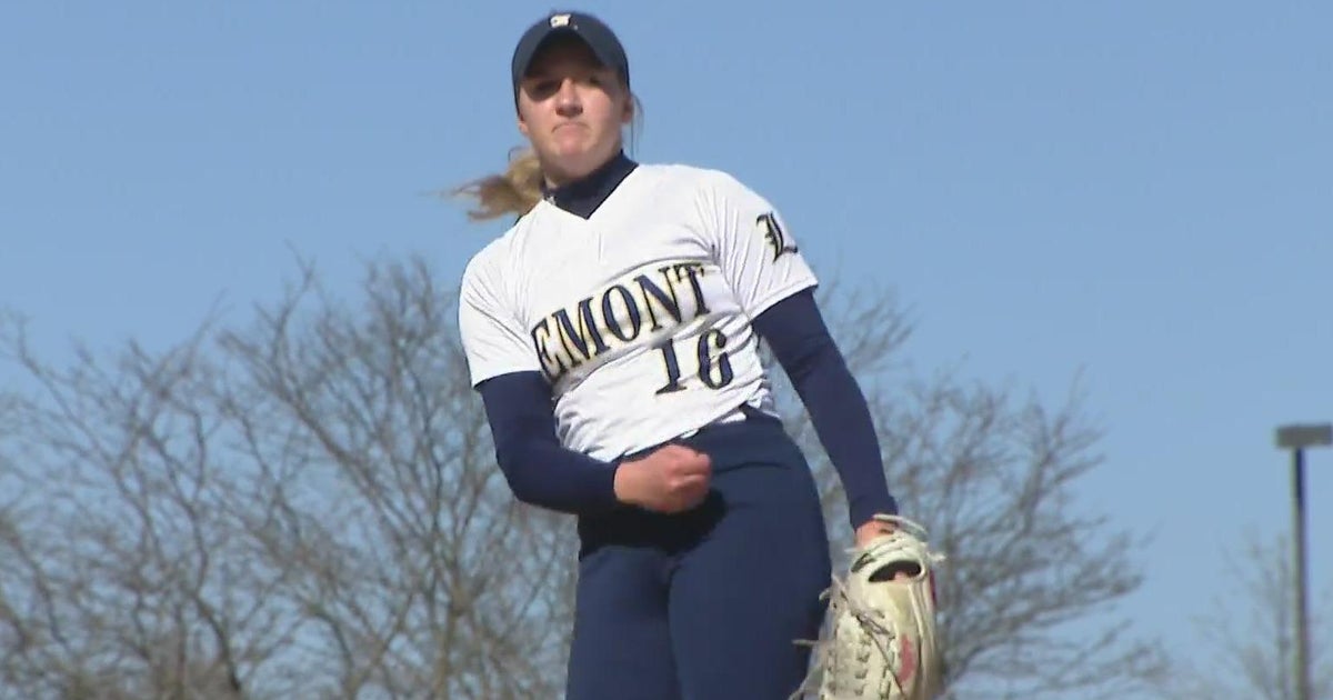 Lemont High School softball pitcher eyes consecutive titles - CBS Chicago