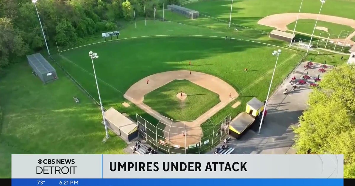 Umpires under attack at youth baseball games - CBS Detroit